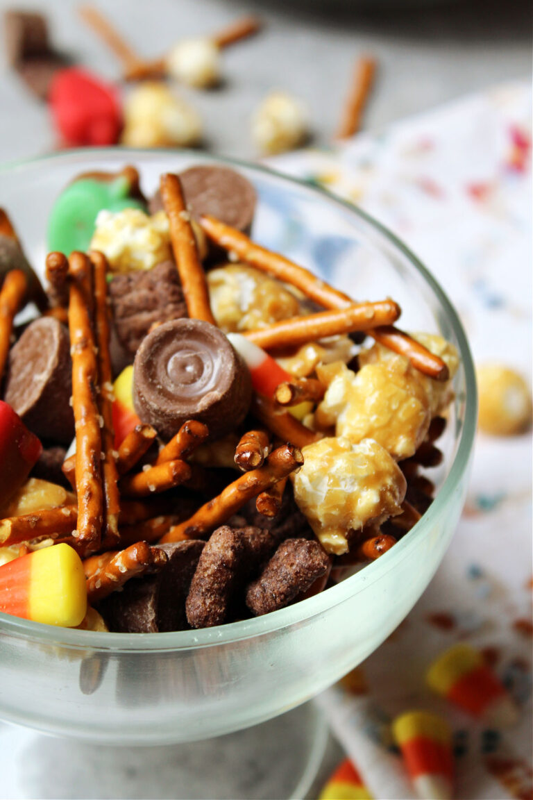 Scarecrow Snack Mix - Baking With Mom
