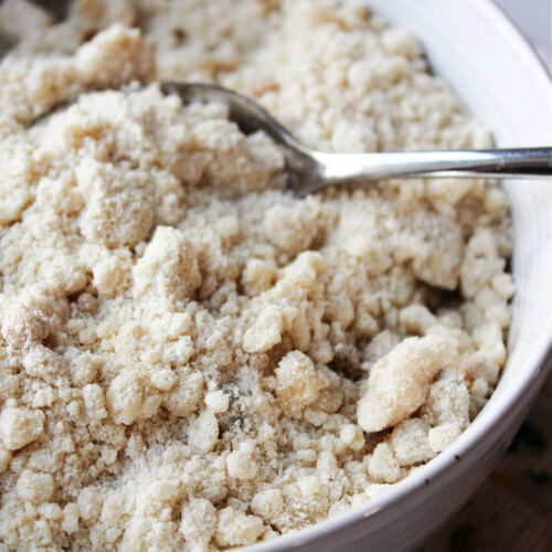 Easy Streusel Topping - Baking With Mom