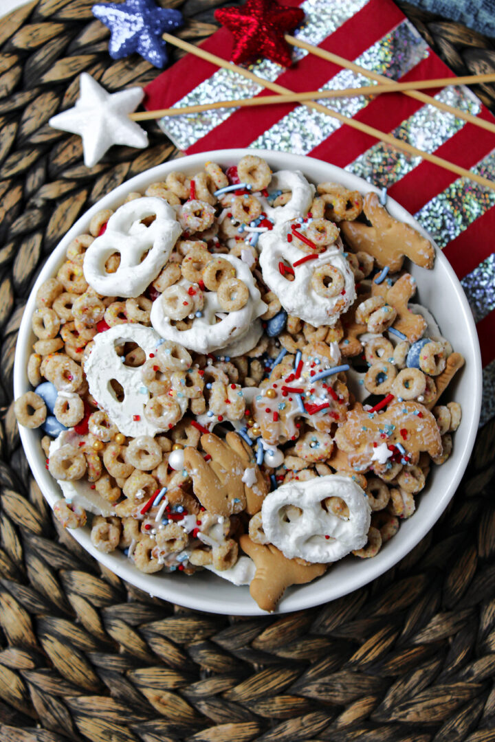 Patriotic Party Mix - Baking With Mom